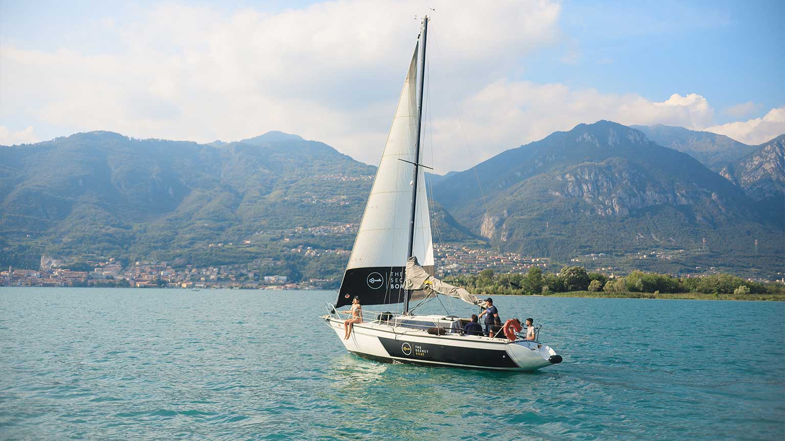 The Secret Boat- The Secret Suite – Lago di Endine – The Secret Suite